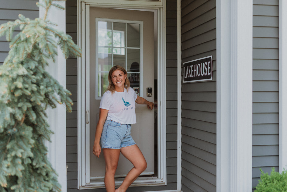 Classic Cropped Tee – Lake Life Studio